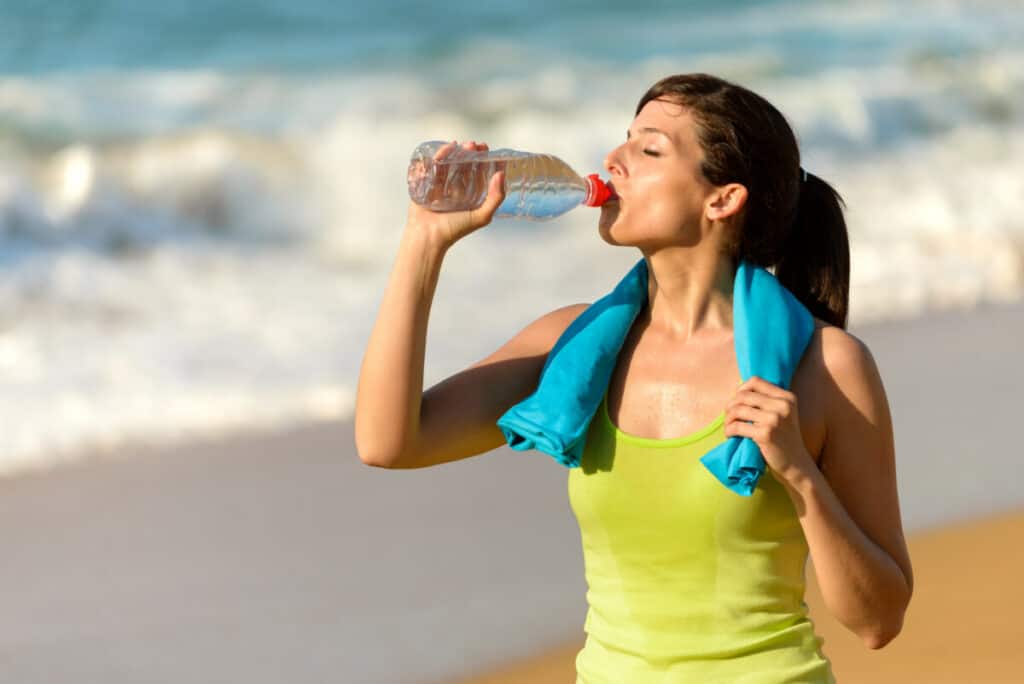 5 Ways to Lose Water Weight Fast (De-Bloat Your Body)