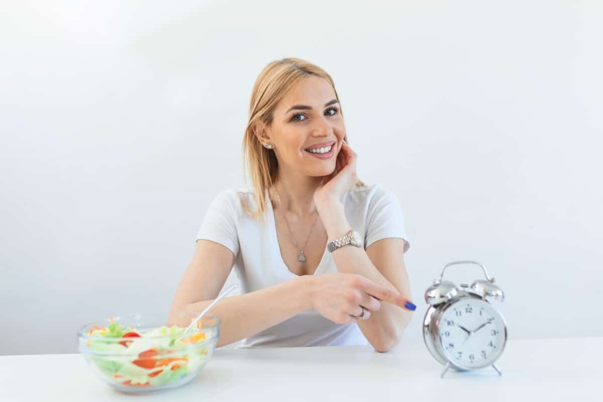 Best Intermittent Fasting for Women Over 50 (Does It Work?)